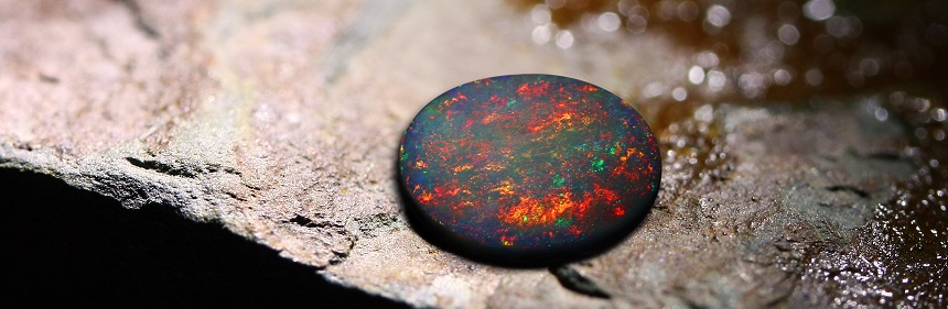 Jewellery from the Neanderthals - World of Gemstones