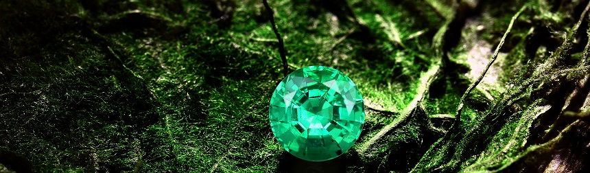 Rocks & Co. Birthstone Special -the soothing and seductive May Emerald